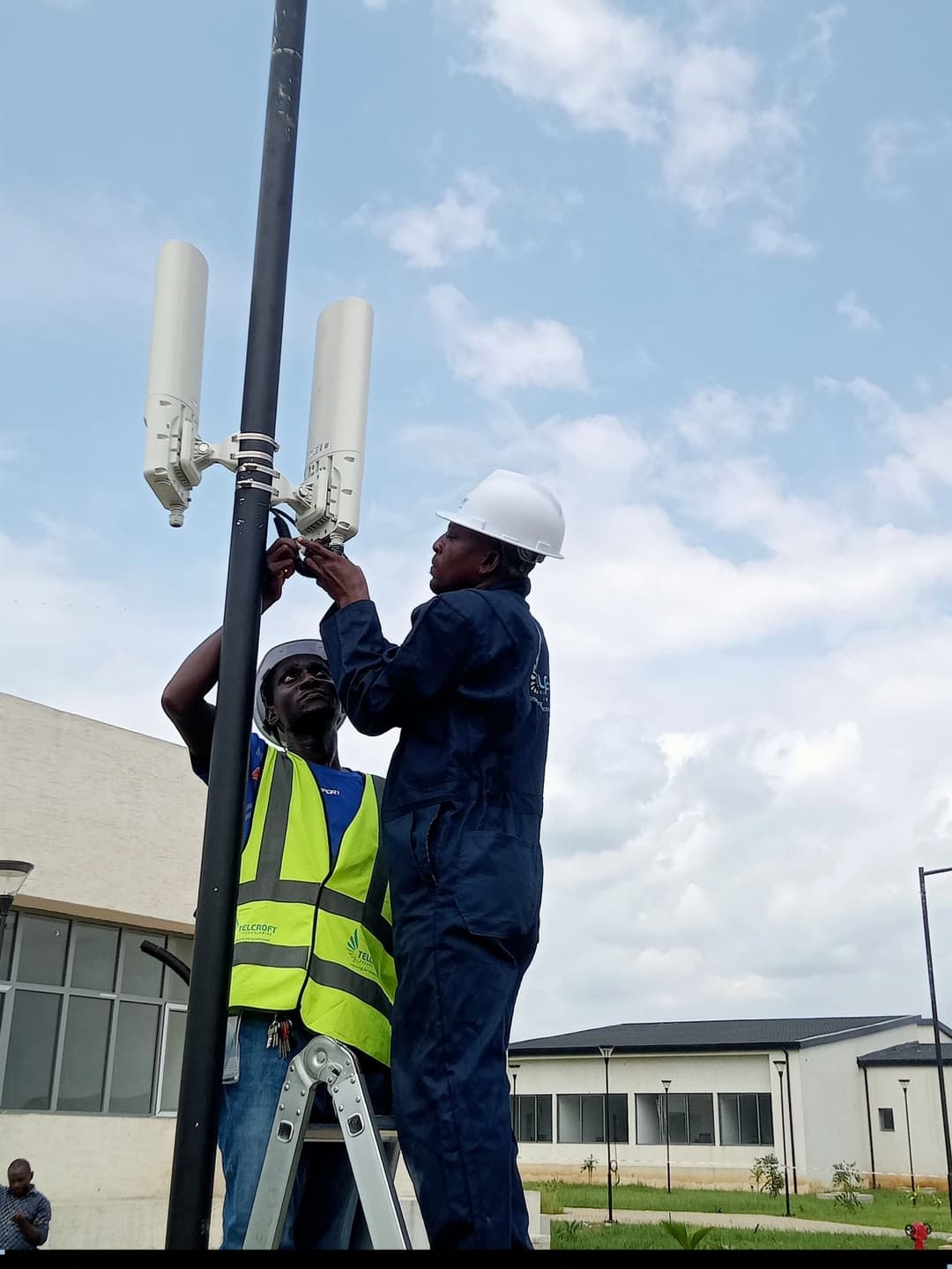 XNET - Enterprise-Grade DePIN Wireless Infrastructure